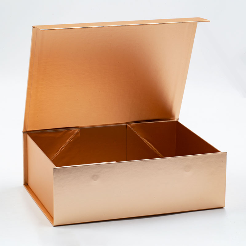 Rose Gold Laminated Magnetic Closure Custom Rigid Set Up Gift Boxes